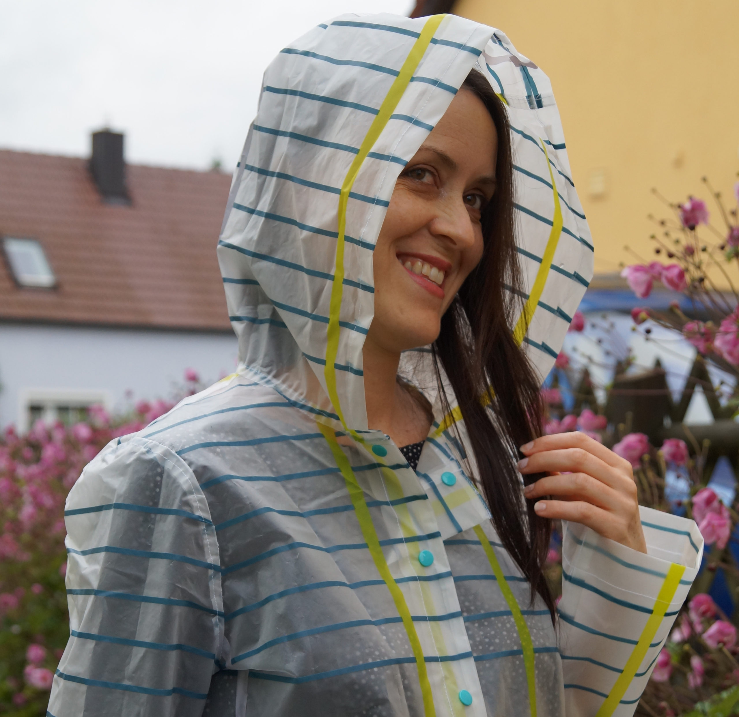 Selbstgenähter Regenmantel - verschiedenArt